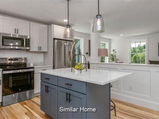 house with 3 bedroom, Kennebunk ME ES105159483