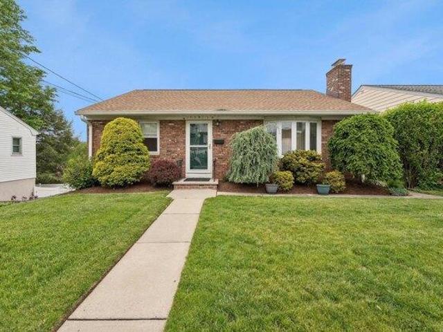 house with 3 bedroom, Kearny NJ DLS103071386
