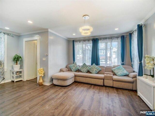 house with 3 bedroom, Kearny NJ ES104234411
