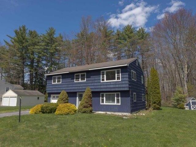 house with 3 bedroom, Keene NH DS102583240