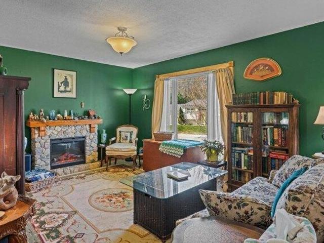 house with 3 bedroom, Keene NH DS103966633