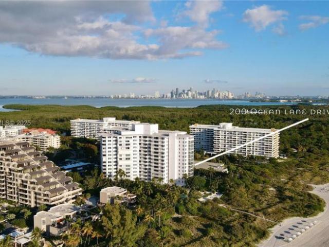 house with 3 bedroom, Key Biscayne FL FL DS101829218