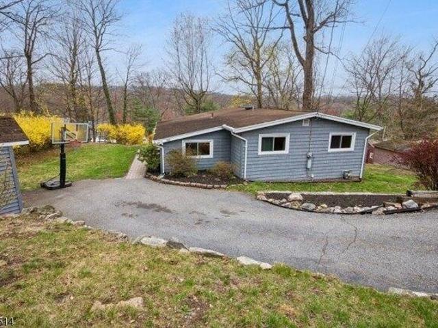 house with 3 bedroom, Kinnelon NJ DS102258440