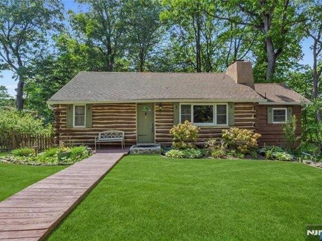 house with 3 bedroom, Kinnelon NJ ES105125154