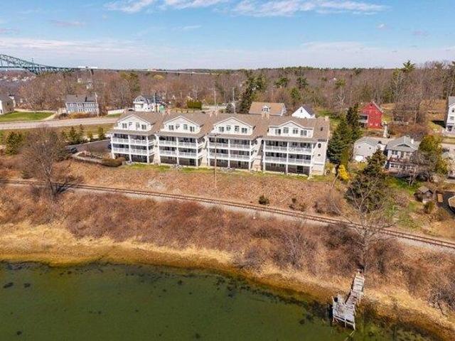 house with 3 bedroom, Kittery ME DLS103069389
