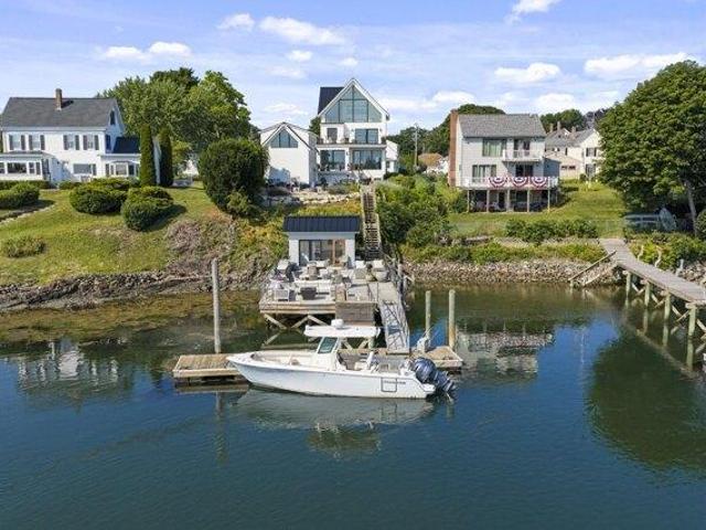 house with 3 bedroom, Kittery ME DS104375214