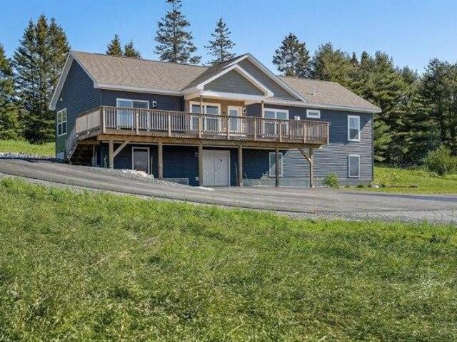 house with 3 bedroom, Lamoine ME DS102708067