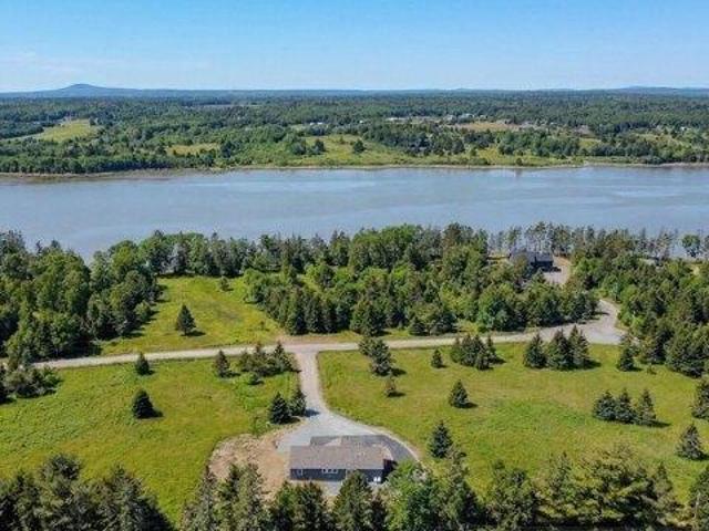 house with 3 bedroom, Lamoine ME DS103224050