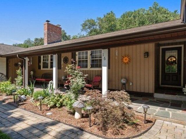 house with 3 bedroom, Lancaster MA ES104848892