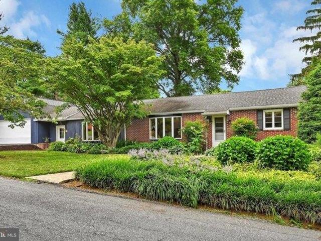 house with 3 bedroom, Lancaster PA ES104904937