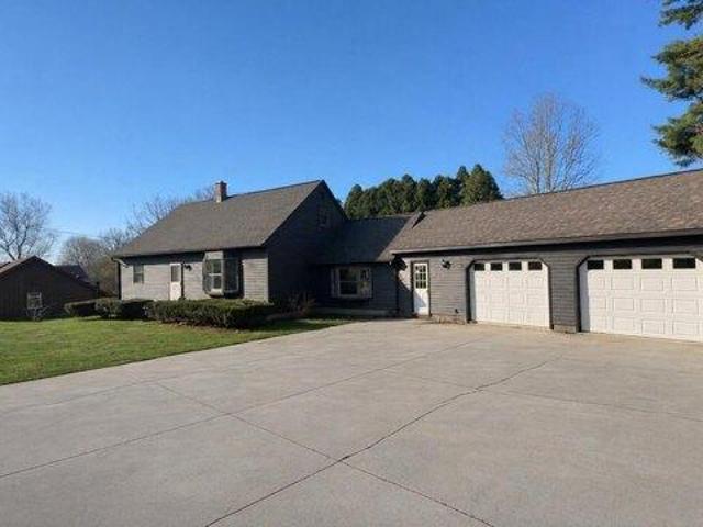 house with 3 bedroom, Lanesborough MA DLS101658601