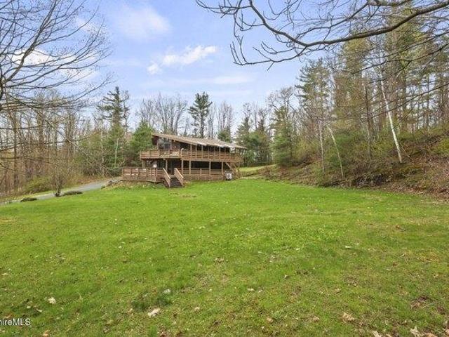 house with 3 bedroom, Lanesborough MA DS101706085