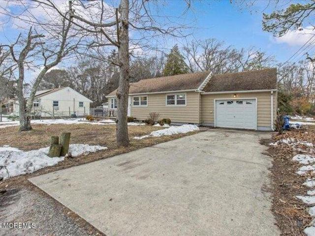 house with 3 bedroom, Lanoka Harbor NJ DLS101749635