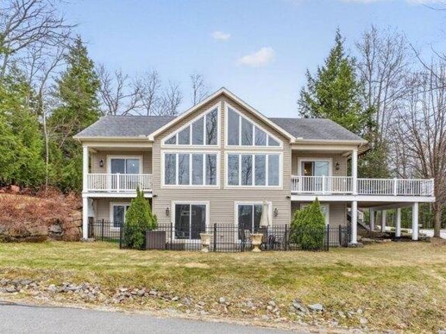 house with 3 bedroom, Laconia NH DLS101657099