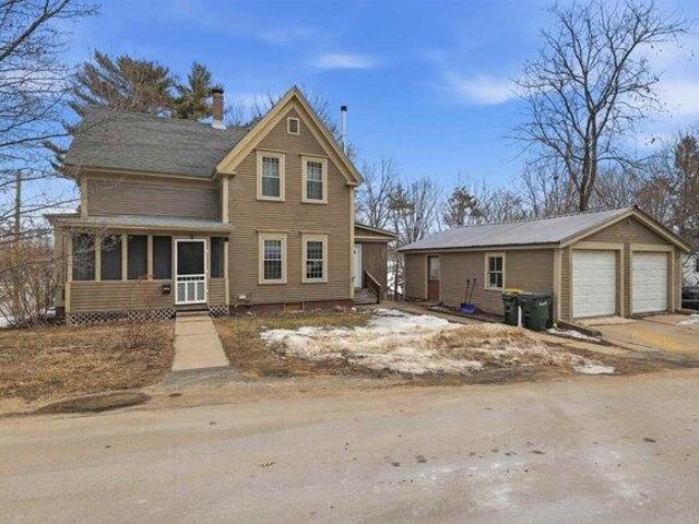house with 3 bedroom, Laconia NH DLS101748225