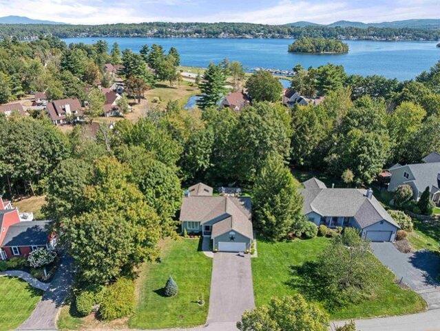 house with 3 bedroom, Laconia NH DLS101934436