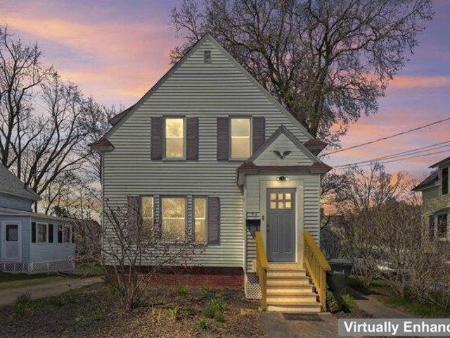 house with 3 bedroom, Laconia NH DLS102121145