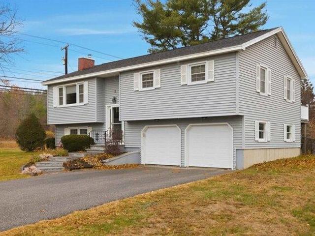 house with 3 bedroom, Laconia NH DLS102317349