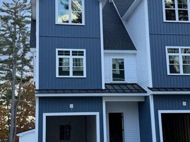 house with 3 bedroom, Laconia NH DLS102670538