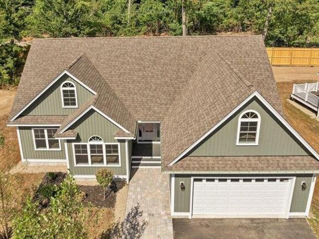 house with 3 bedroom, Laconia NH DLS102822885