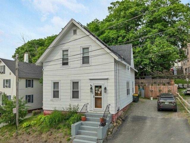 house with 3 bedroom, Laconia NH DS104010486