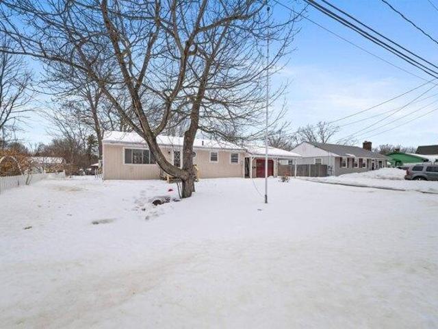 house with 3 bedroom, Laconia NH DS102155594