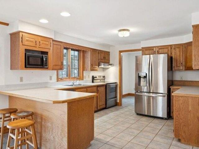 house with 3 bedroom, Laconia NH DS102285349
