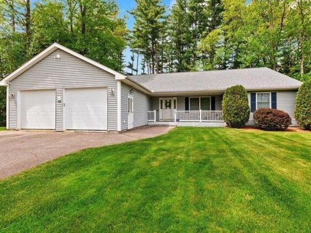house with 3 bedroom, Laconia NH DS102633130
