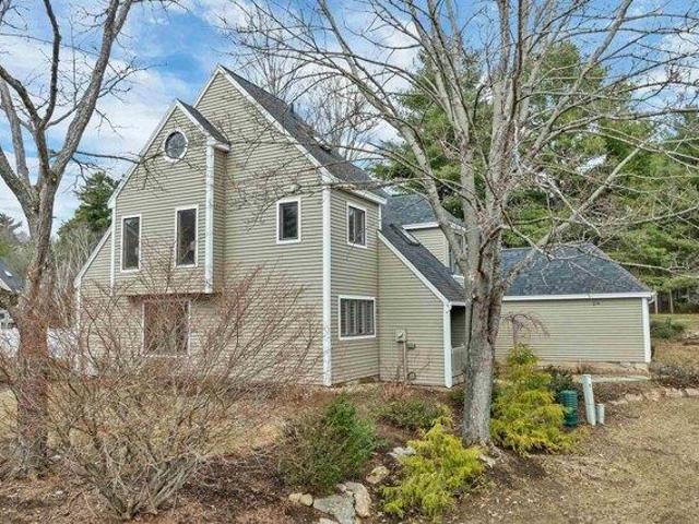 house with 3 bedroom, Laconia NH DS102762522