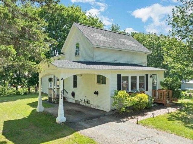 house with 3 bedroom, Laconia NH DS103440637