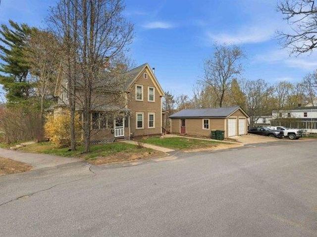 house with 3 bedroom, Laconia NH DS103496022