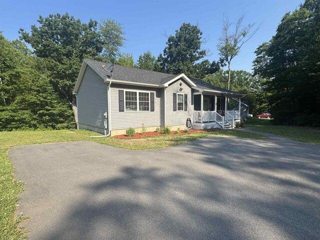 house with 3 bedroom, Laconia NH DS103886444