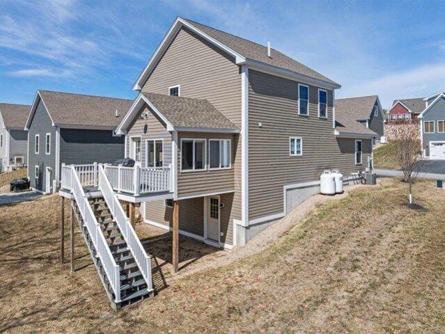 house with 3 bedroom, Laconia NH ES104042214