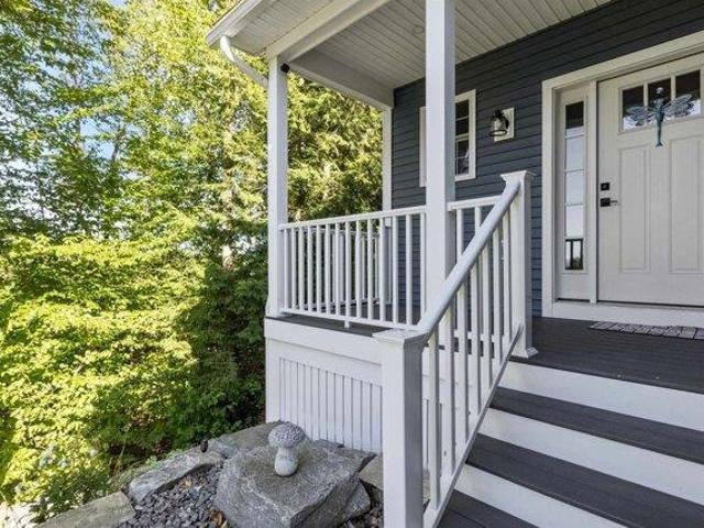 house with 3 bedroom, Laconia NH ES104077086