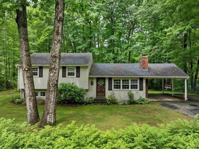 house with 3 bedroom, Laconia NH ES104480545