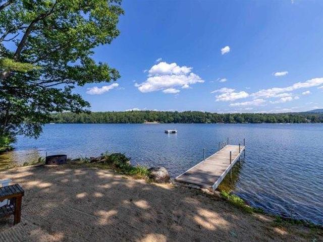 house with 3 bedroom, Laconia NH ES104790903