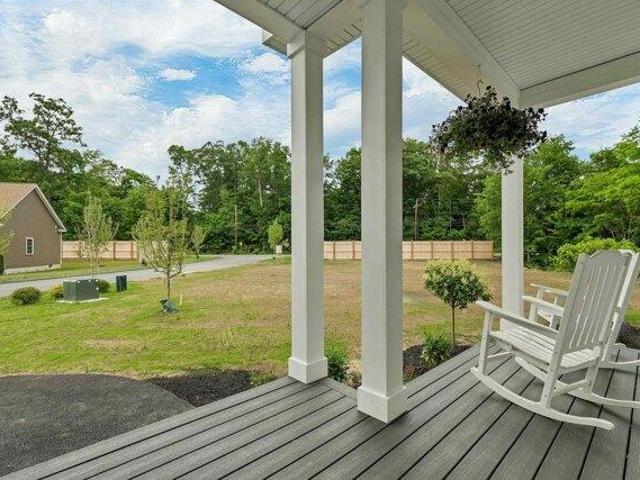 house with 3 bedroom, Laconia NH ES105109563