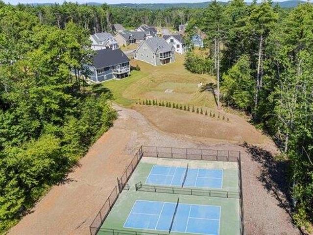 house with 3 bedroom, Laconia NH ES105145016