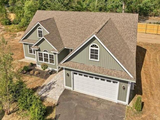 house with 3 bedroom, Laconia NH ES103221021