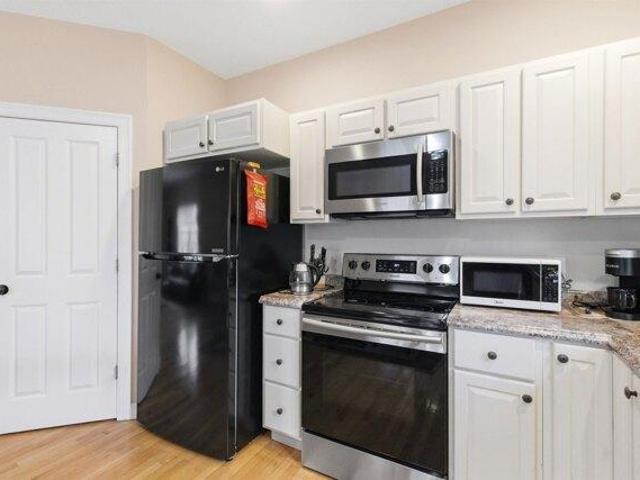 house with 3 bedroom, Laconia NH ES103223646