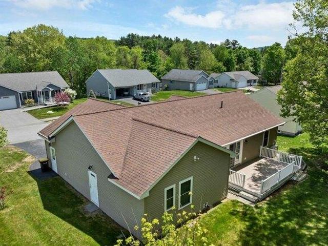 house with 3 bedroom, Laconia NH ES103223956