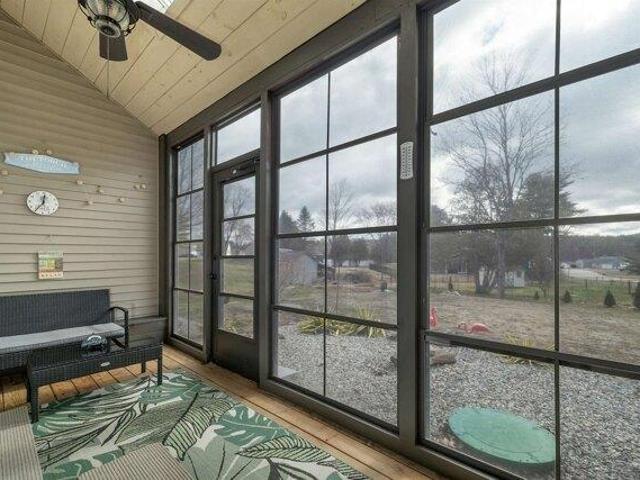 house with 3 bedroom, Laconia NH ES103249278