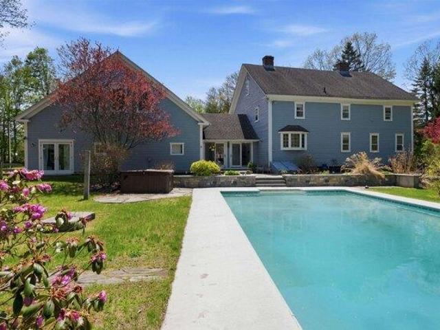 house with 3 bedroom, Laconia NH ES103442228