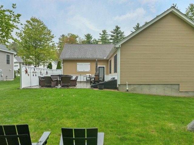 house with 3 bedroom, Laconia NH ES103620412