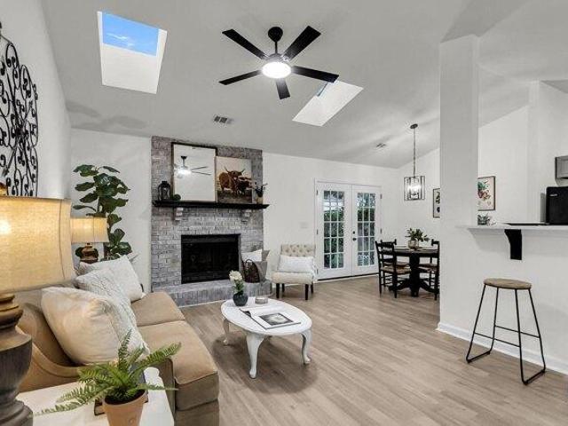 house with 3 bedroom, Ladson SC DLS93196769