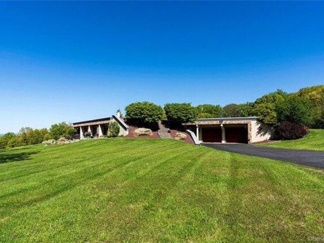 house with 3 bedroom, Lagrangeville NY DS103601956