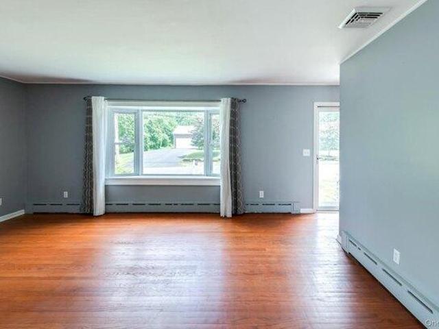 house with 3 bedroom, Lake Katrine NY ES104904839