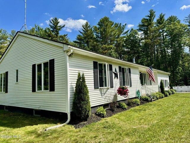 house with 3 bedroom, Lake Luzerne NY ES103624139