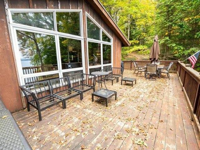 house with 3 bedroom, Lake Pleasant NY ES103620211