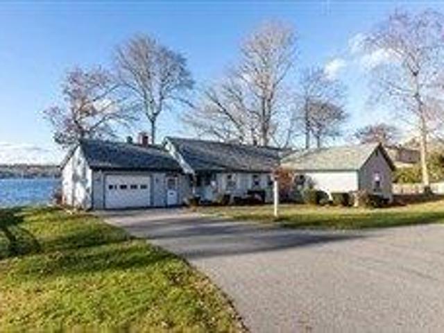 house with 3 bedroom, Lakeville MA DLS102762385